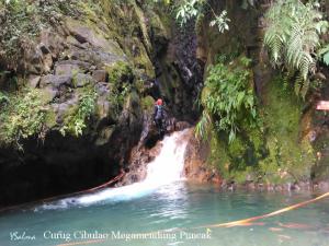 Foto-Foto ke Curug Cibulao Paseban Megamendung Puncak – YSalma